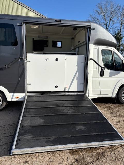 Horseboxes & Trailers for Sale | Pre owned 5000kg Valiant Excel 2021 ...