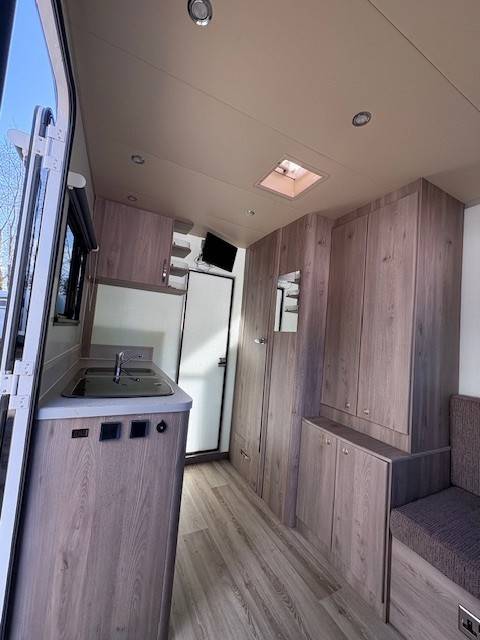 Horseboxes & Trailers for Sale | Pre owned 5000kg Valiant Excel 2021 ...